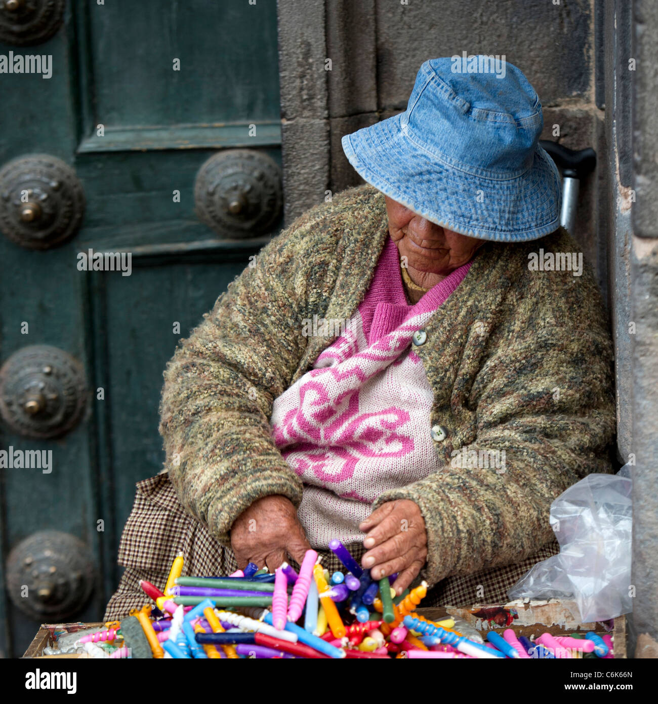 Selling candles hi-res stock photography and images - Alamy