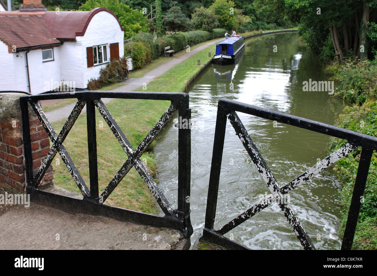 Split bridge on the Stratford Canal near Dick`s Lane Lock, Warwickshire ...