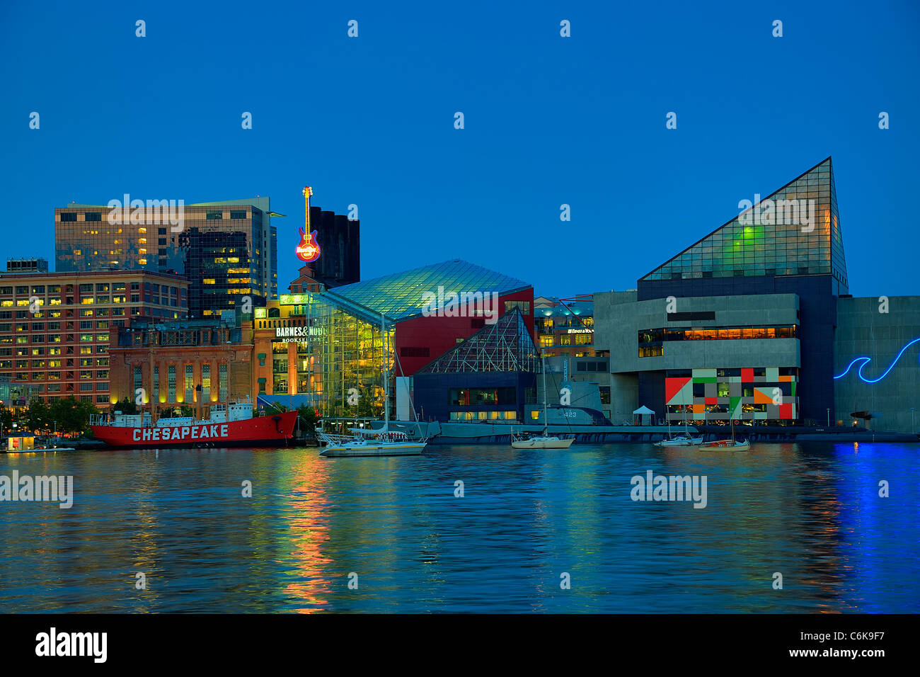 Baltimore inner harbor skyline hi-res stock photography and images - Alamy