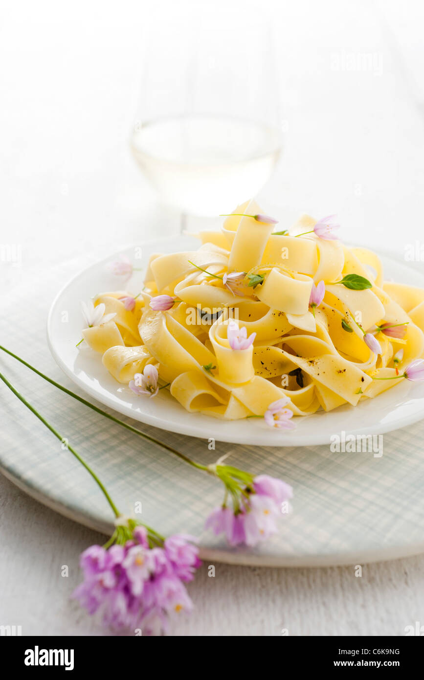 Tagliatelle with garlic and lemon Stock Photo - Alamy