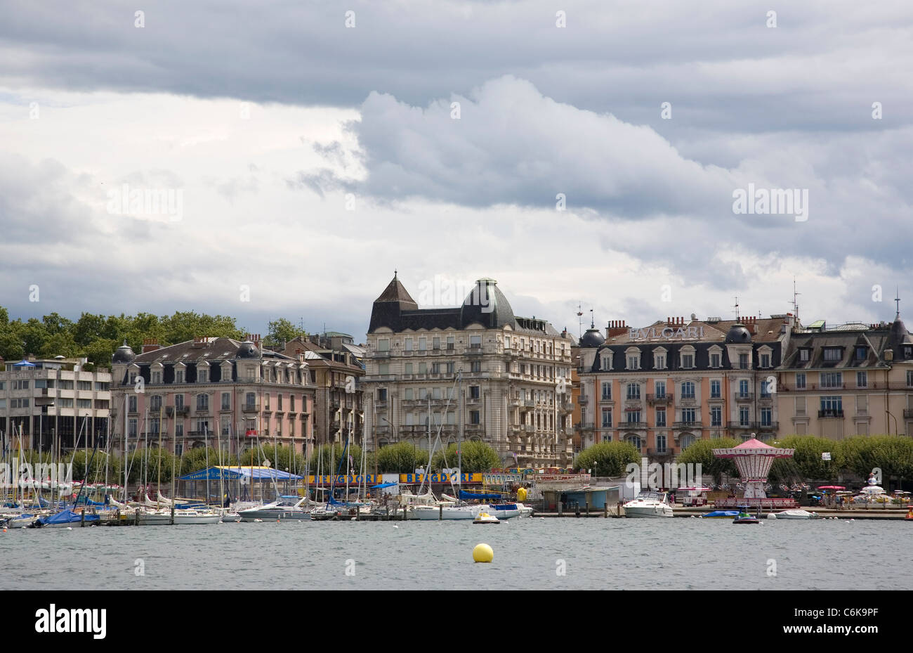 Left bank buildings hi-res stock photography and images - Alamy