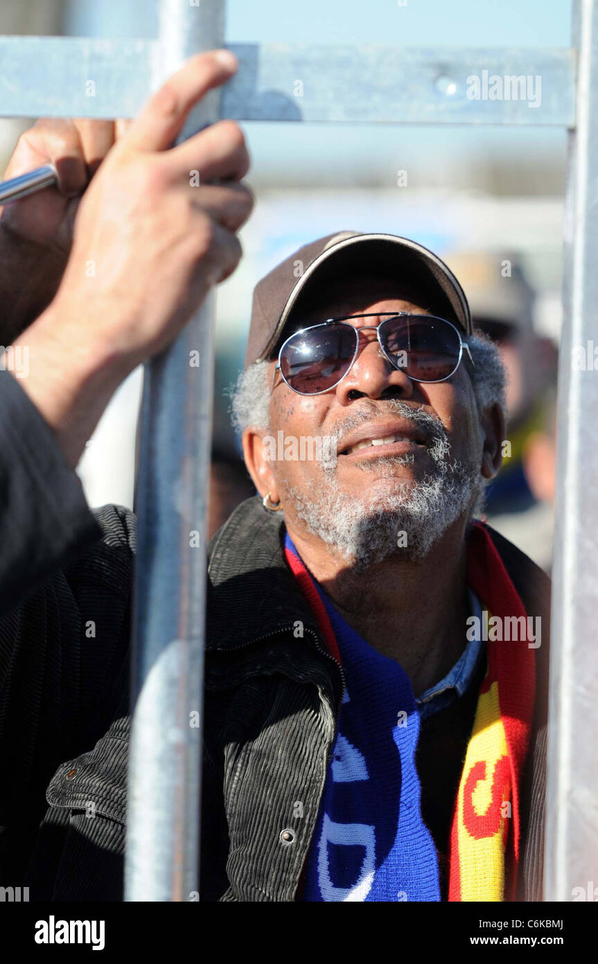 Morgan Freeman revamping a Khayelitsha Township community health centre ...