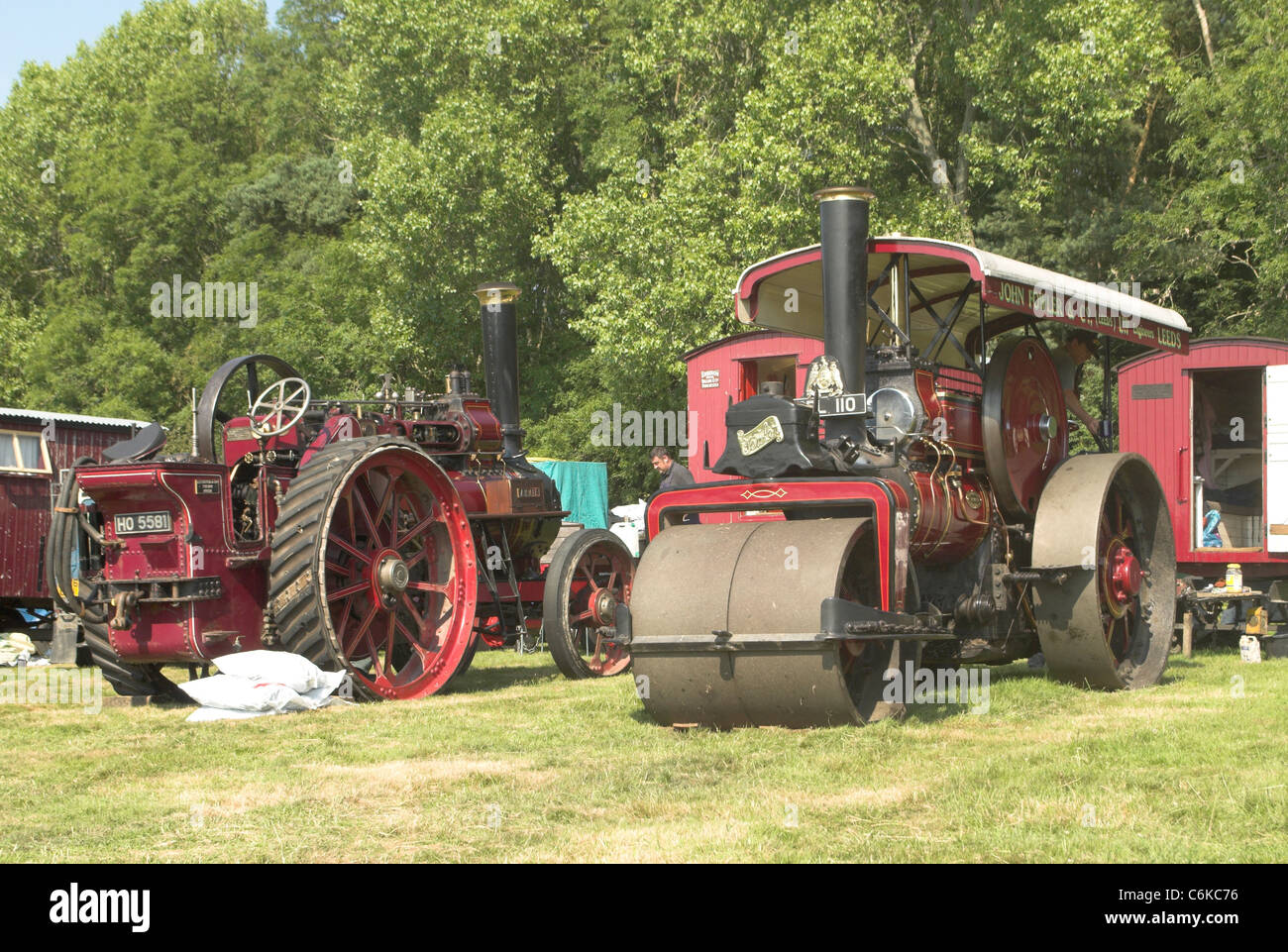 Vintage fowler steam road roller hi-res stock photography and images ...