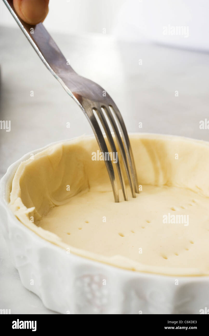 Uncooked pastry for tart hi-res stock photography and images - Alamy