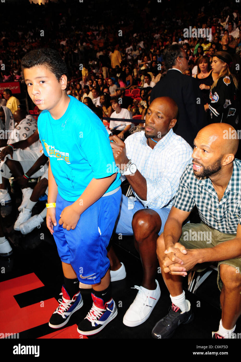 Alonzo Mourning and Common at the 'Zo's Summer Groove' charity ...