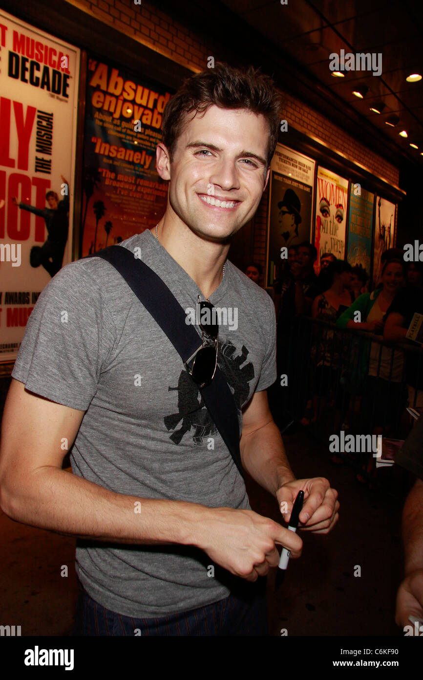 Kyle Dean Massey Next To Normal