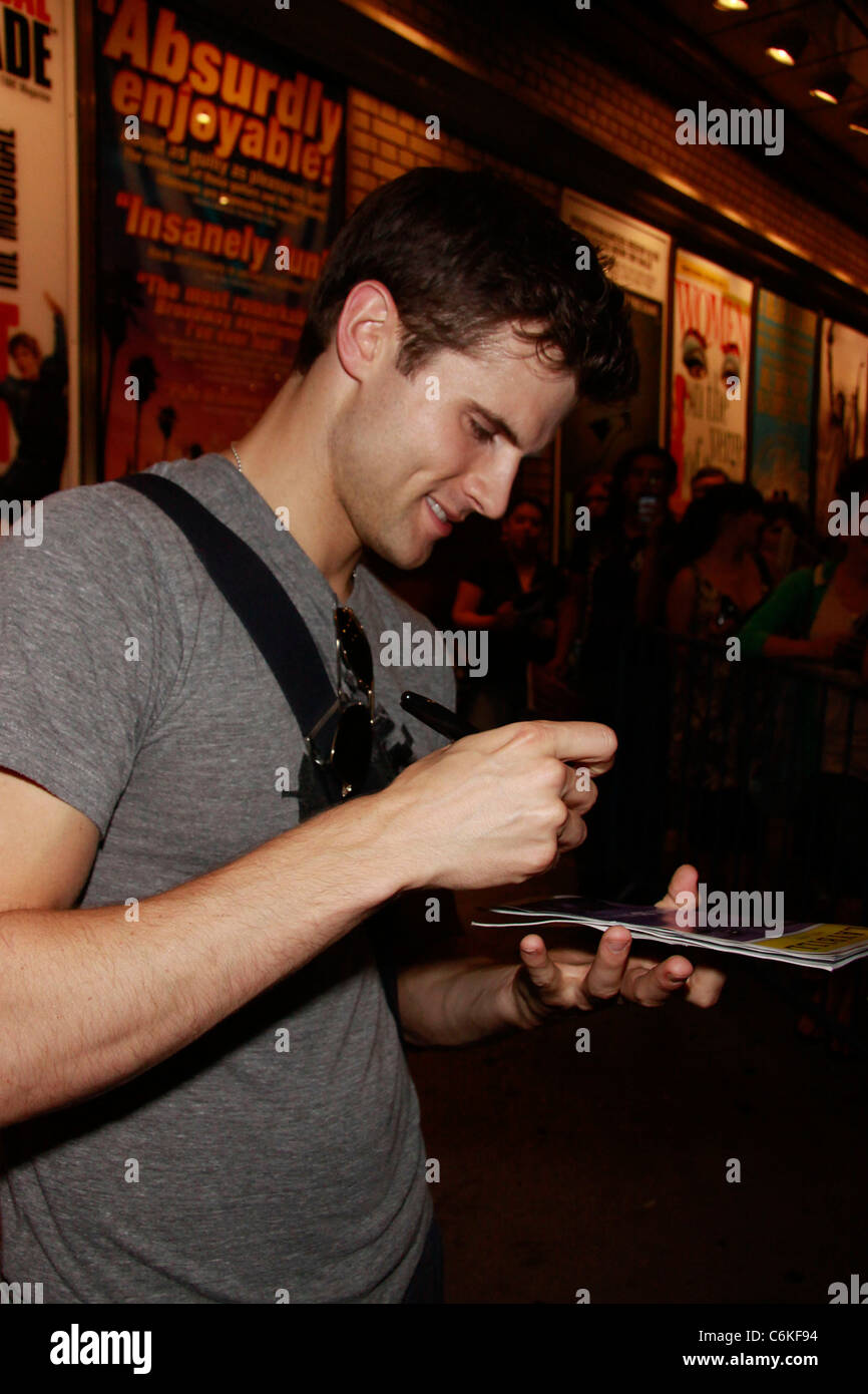 Kyle Dean Massey Shirtless