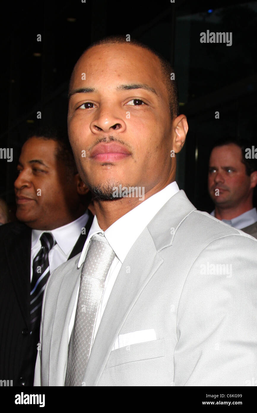 Rapper T.I Los Angeles Premiere of 'Takers' at the Arclight Cinemas ...