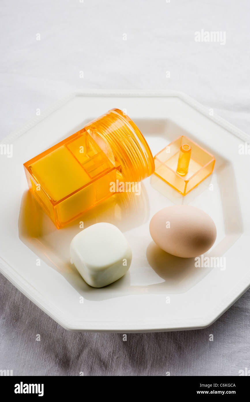 Egg cuber hi-res stock photography and images - Alamy
