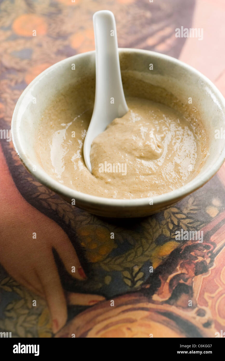 Tahina sauce hi-res stock photography and images - Alamy