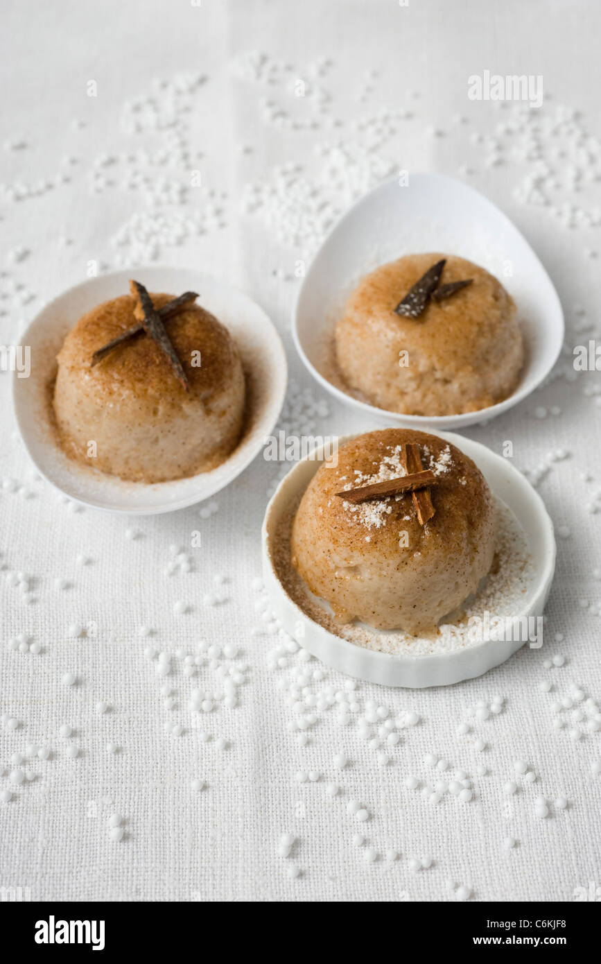 Tapioca cake hi-res stock photography and images - Alamy