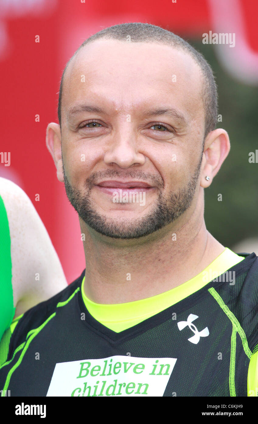 Jamie baulch the 2011 london marathon london hi-res stock photography ...