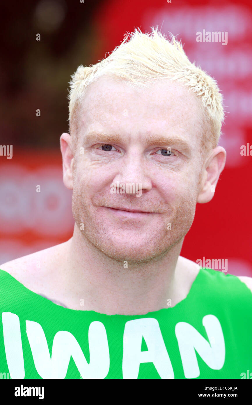 Iwan Thomas The 2011 London Marathon London, England - 17.04.11 Lia ...