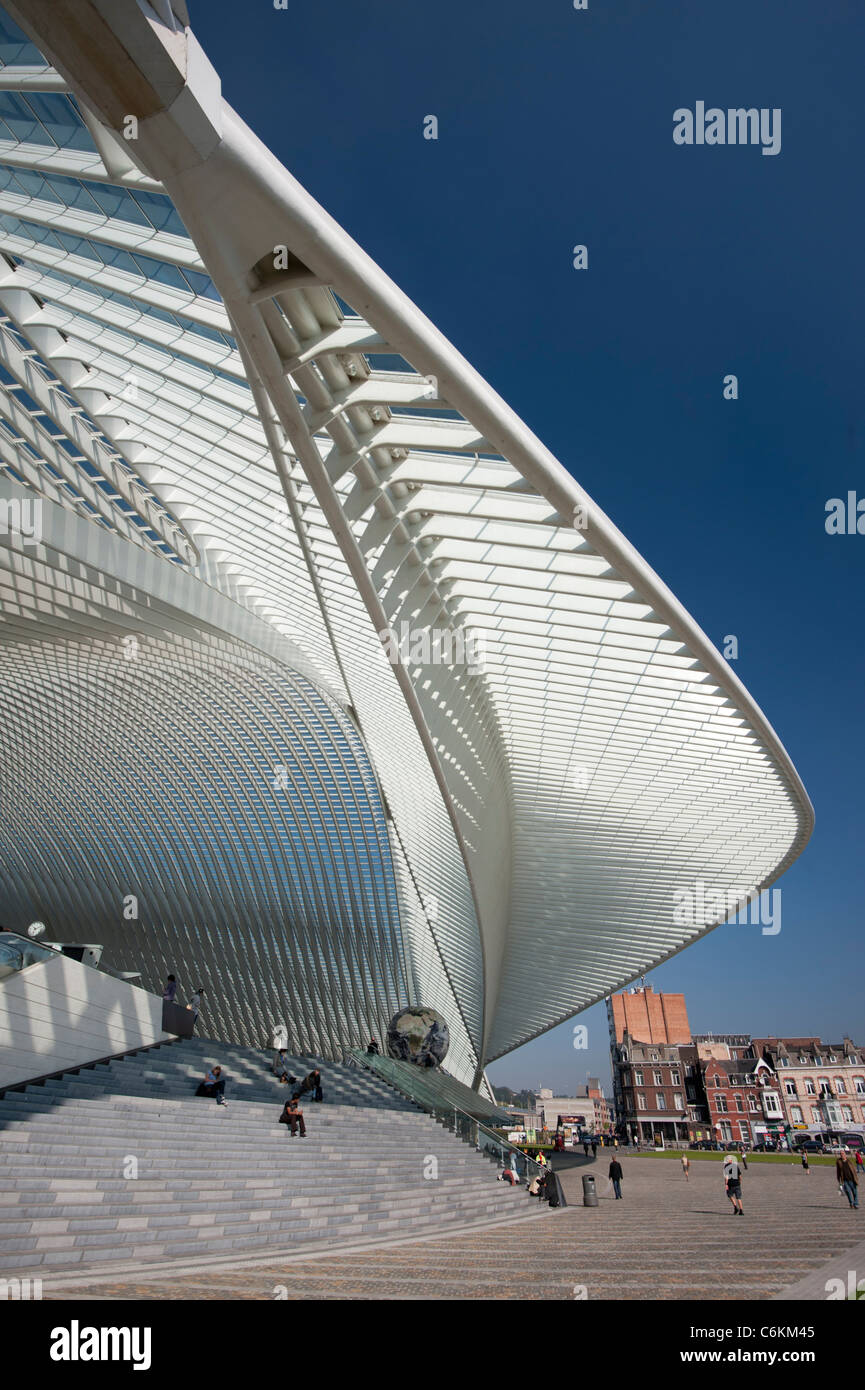 Liège-Guillemins modern railway station designed by architect Santiago ...