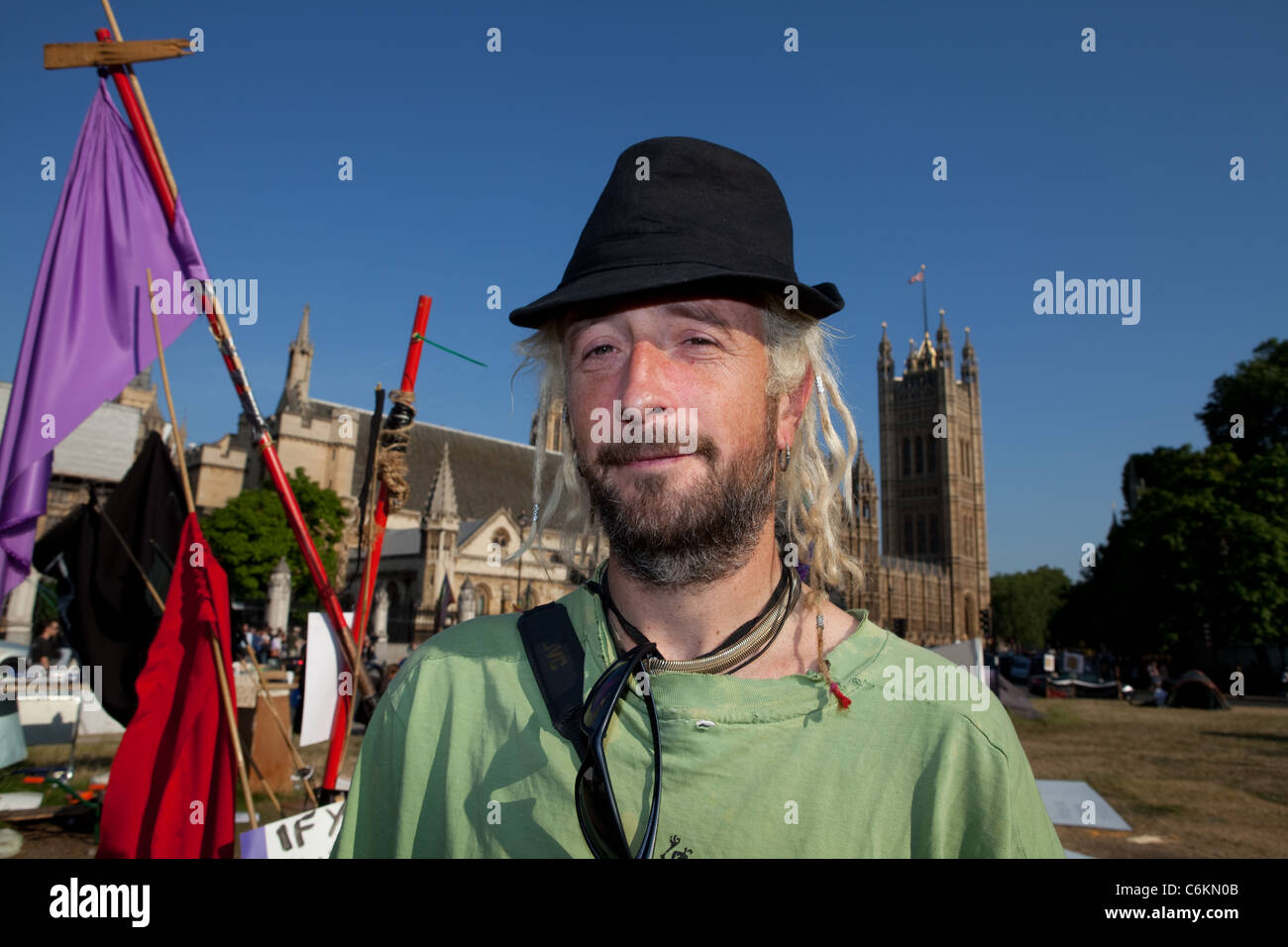 Man with dreadlocks in public hi-res stock photography and images - Alamy