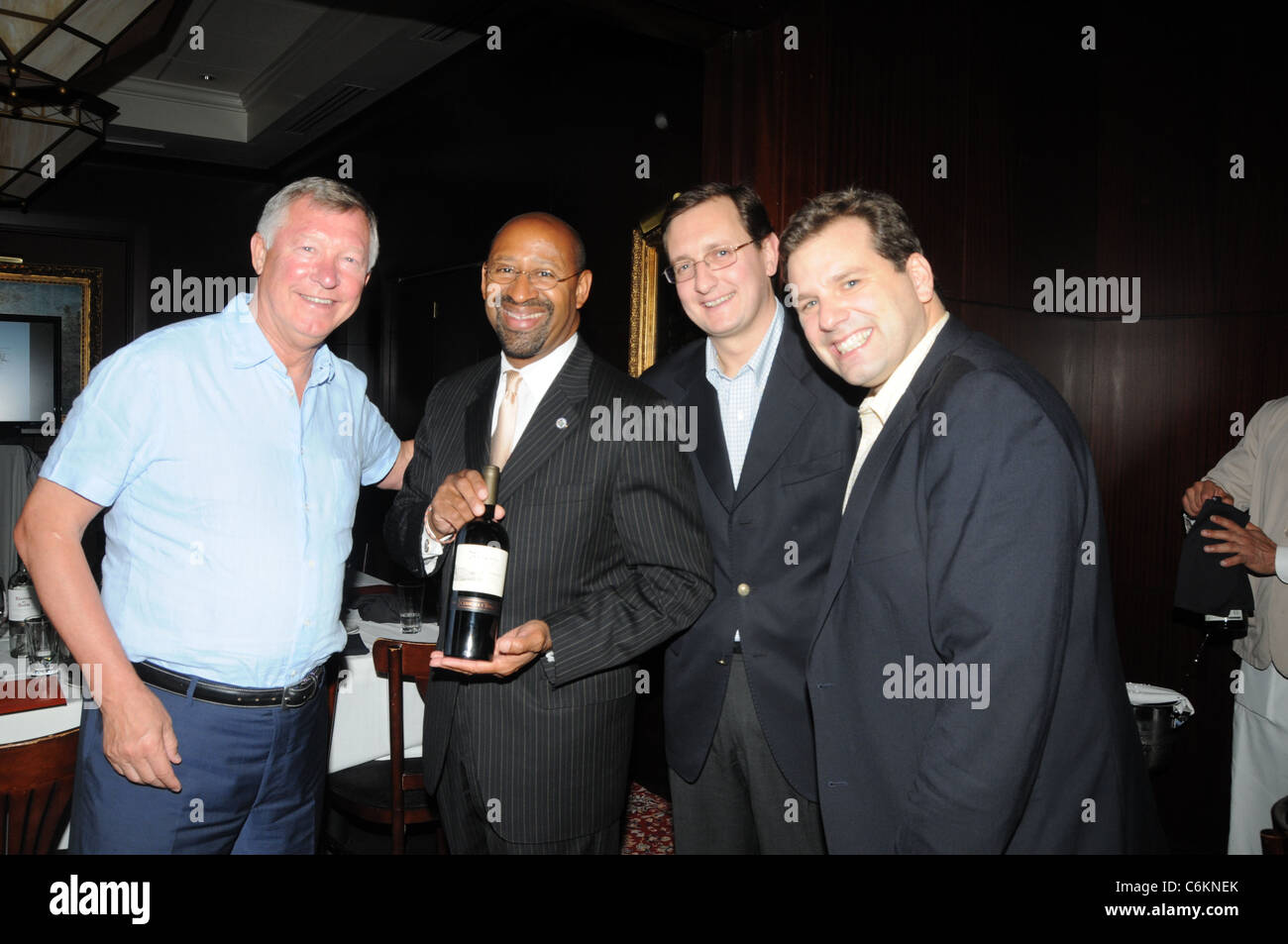 Sir Alex Ferguson, Mayor Michael Nutter, Concha y Toro's Giancarlo ...