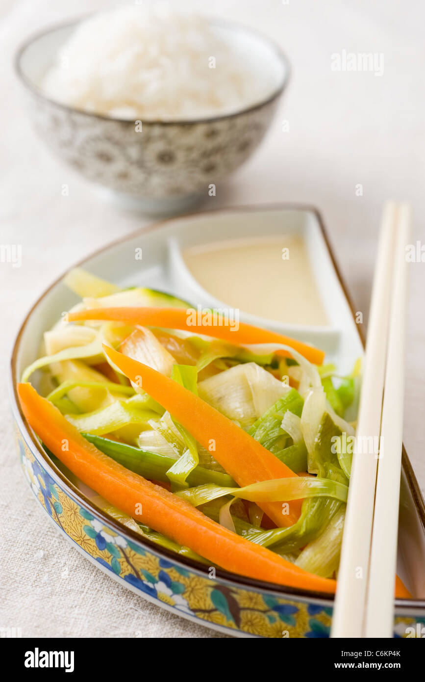 Simple chop suey served with white rice Stock Photo - Alamy