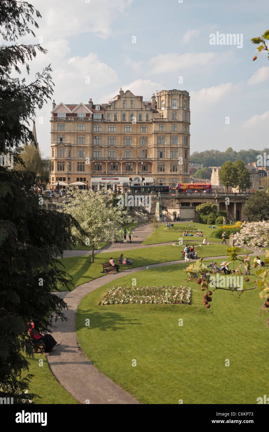 People enjoying the warm spring weather (Apr 2011) in Parade Gardens ...