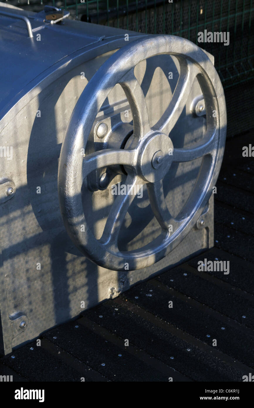 Wharf lock hi-res stock photography and images - Alamy