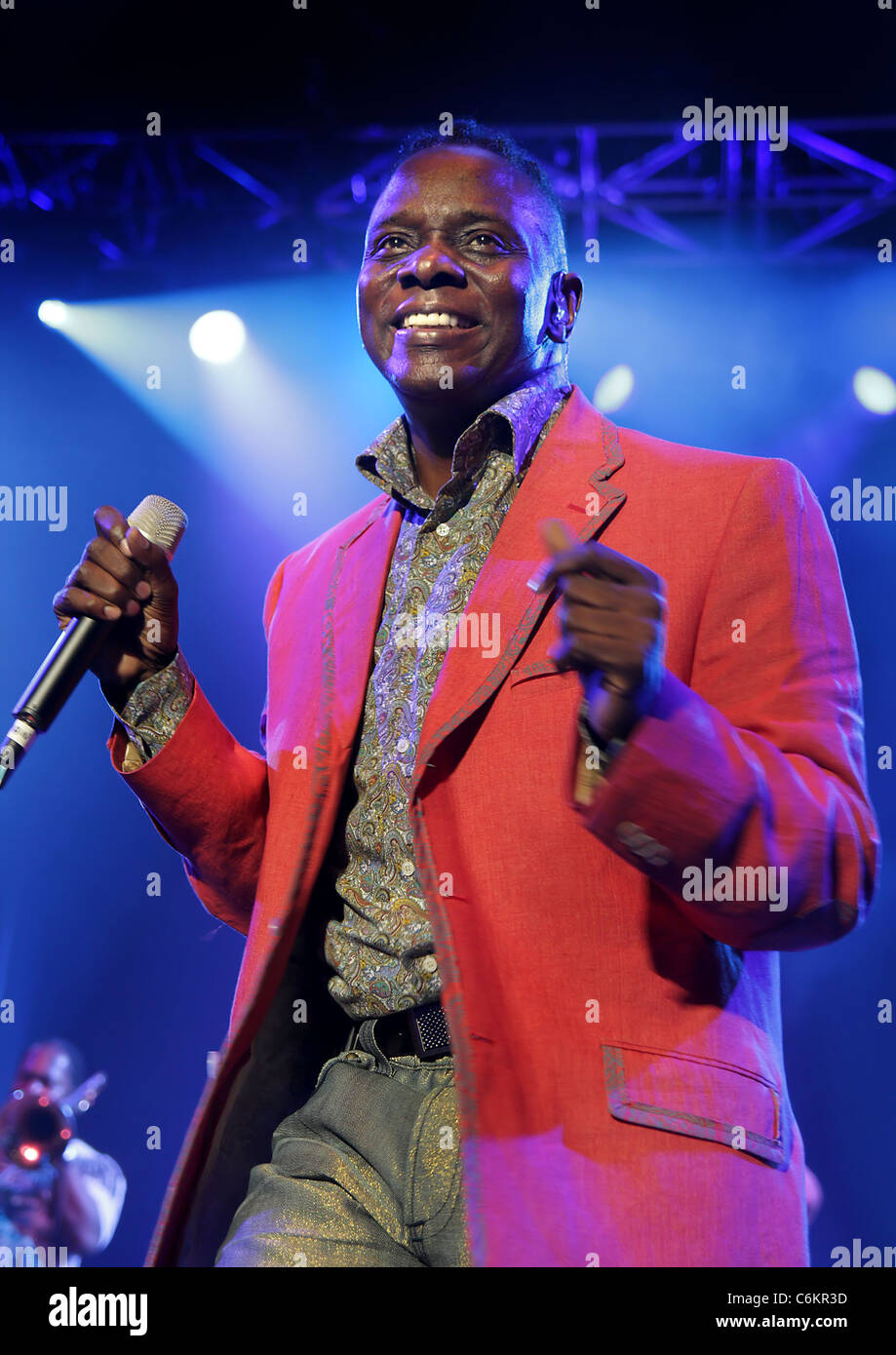 Philip Bailey , of Earth, Wind and Fire performing at the Manchester ...