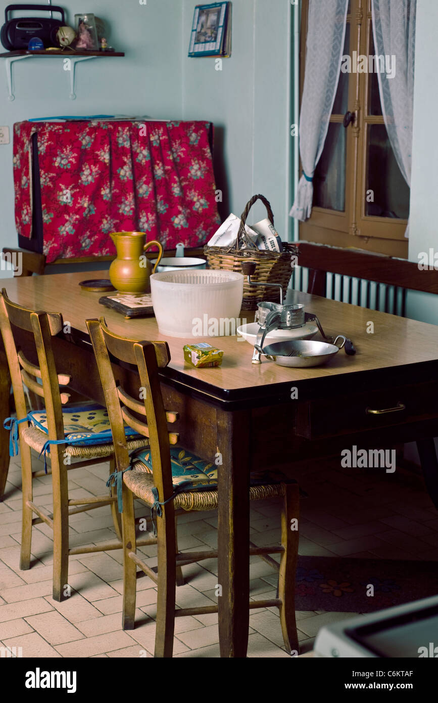 Bowls pitcher pitchers hi-res stock photography and images - Alamy