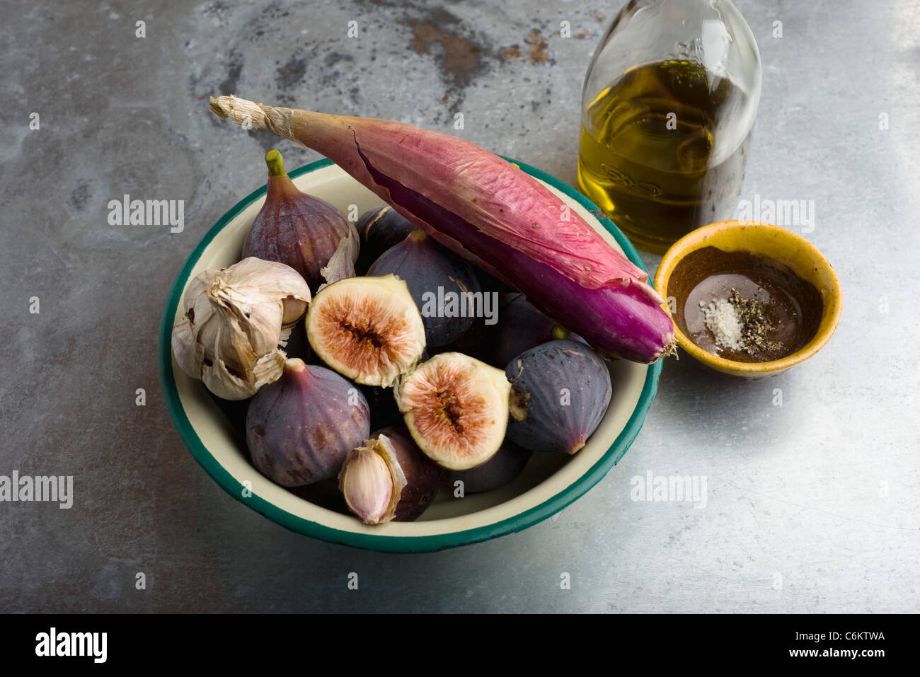 Figs olive oil healthy hi-res stock photography and images - Alamy