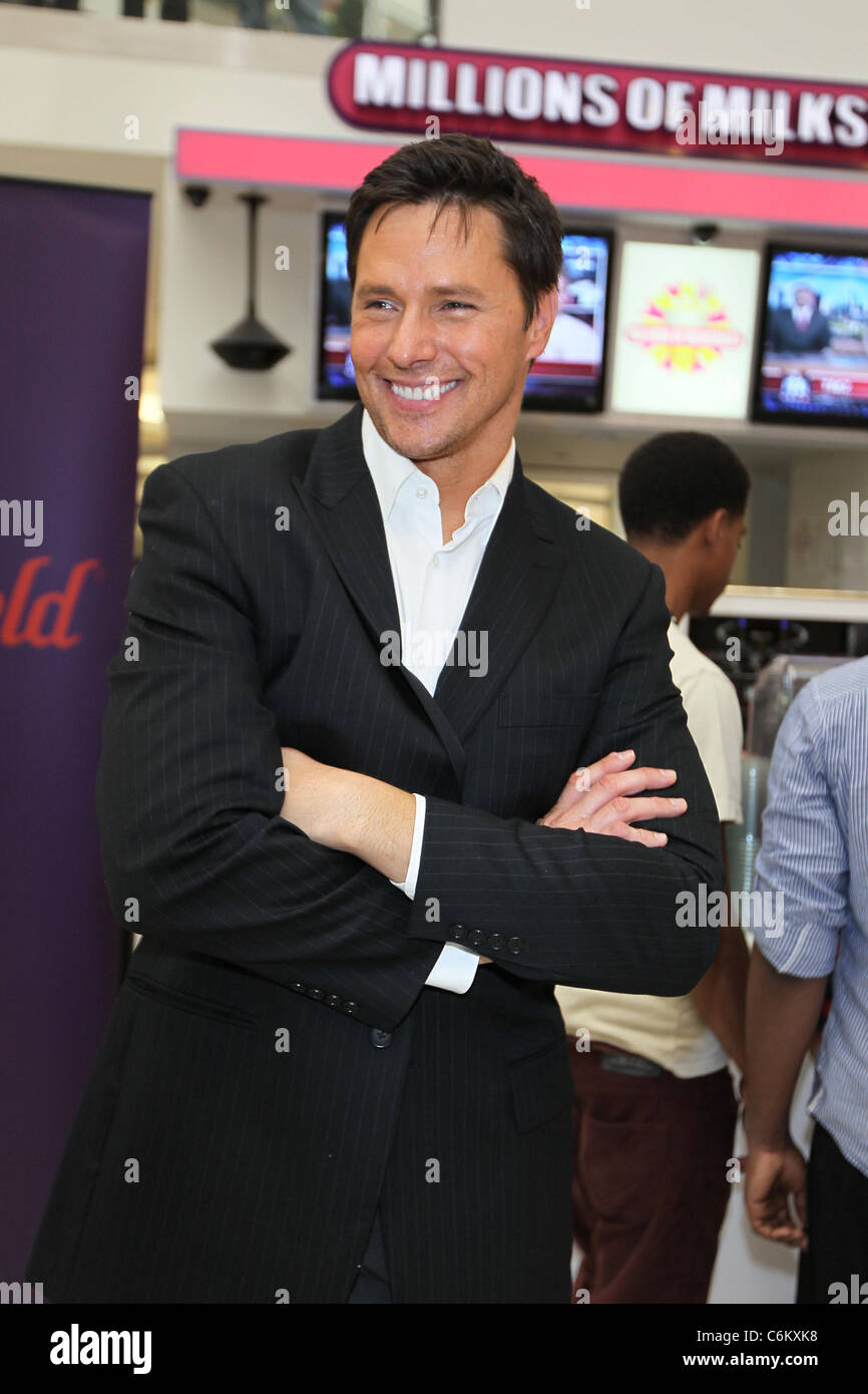 Chris Balish from ABC Television's 'On The Red Carpet' at Millions of ...