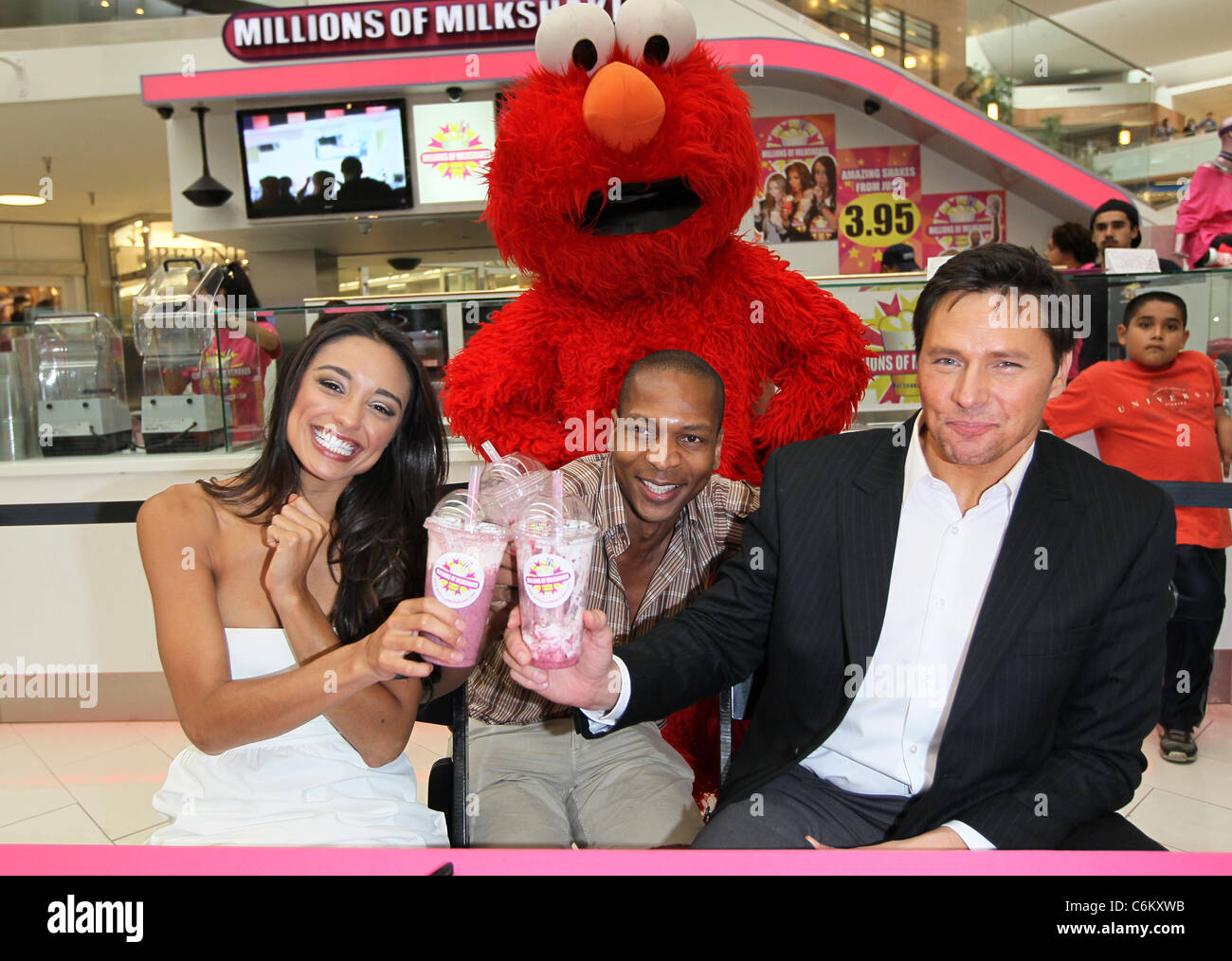 Chris Balish and Rachel Smith from ABC Television's 'On The Red Carpet ...