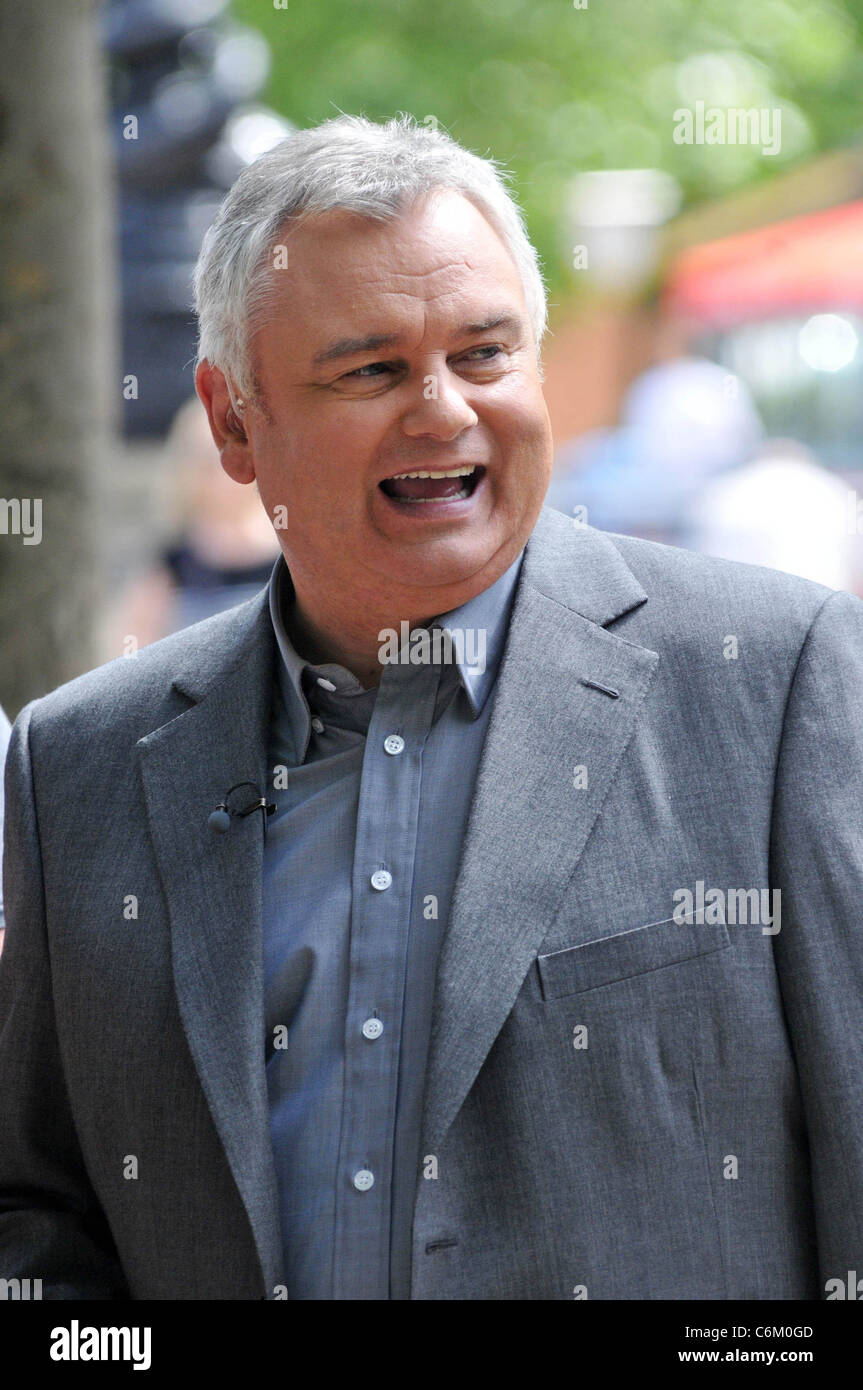 Holmes filming outside the itv studios for this morning london hi-res ...