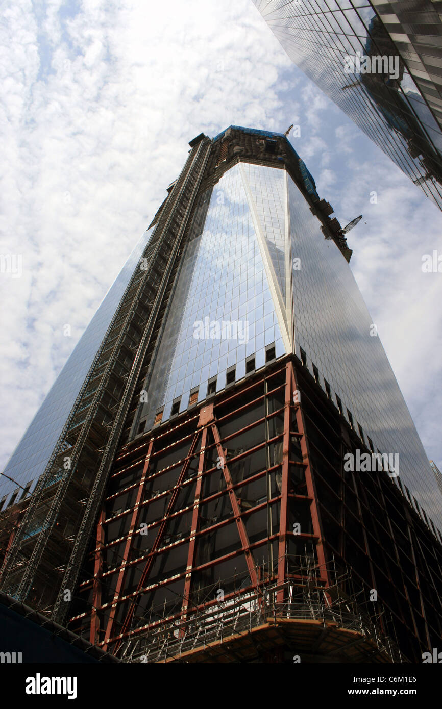 Tower One (formerly the Freedom Tower) under construction at Ground ...