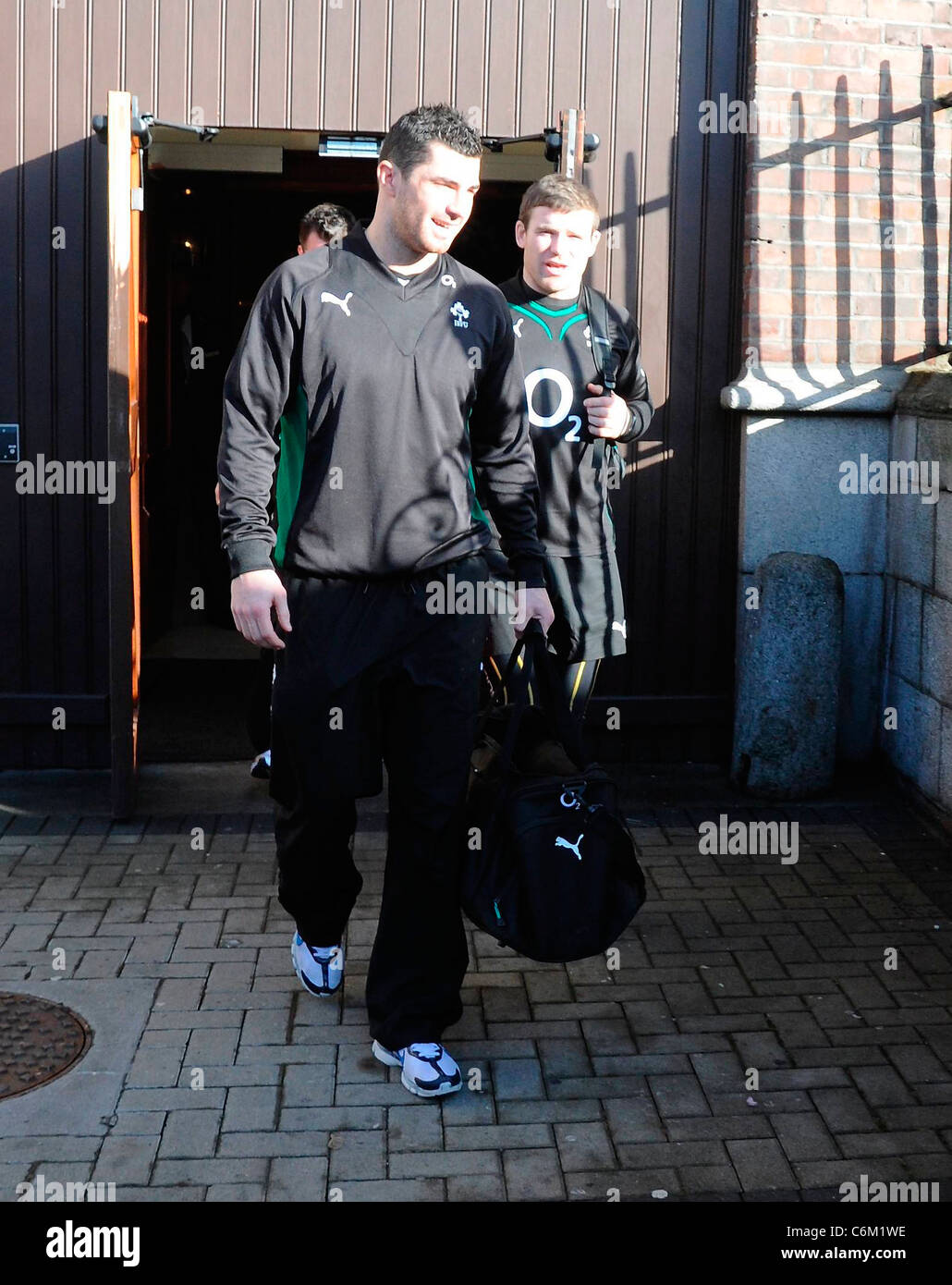 Rob Kearney, Gordon Darcy The Irish Rugby team leave their hotel and ...