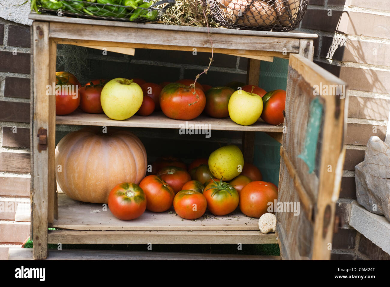 Storing produce vegetables hi-res stock photography and images - Alamy