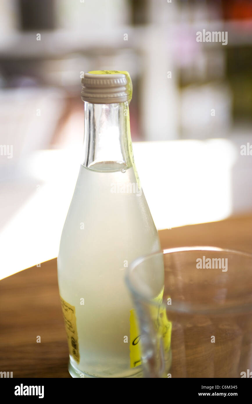 Soft drink drinks bottle hi-res stock photography and images - Alamy