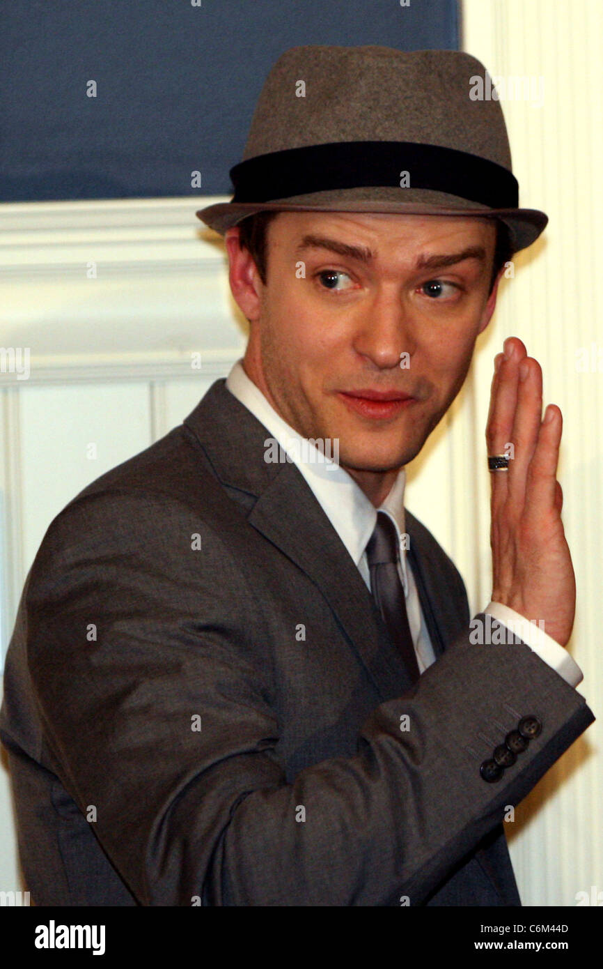 Justin Timberlake was awarded the Hasty Pudding 'Man of the Year' by ...