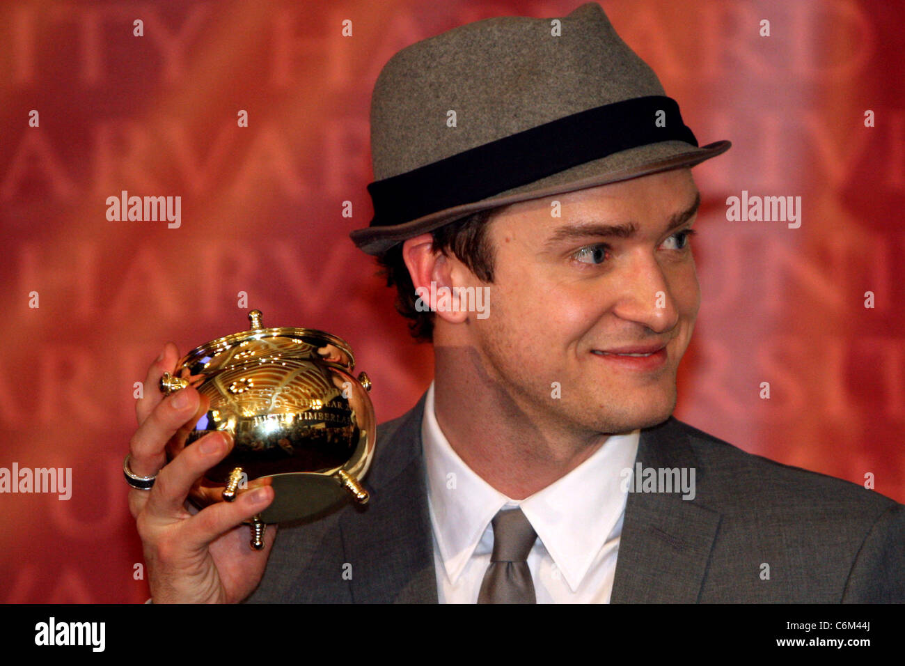 Justin Timberlake was awarded the Hasty Pudding 'Man of the Year' by ...