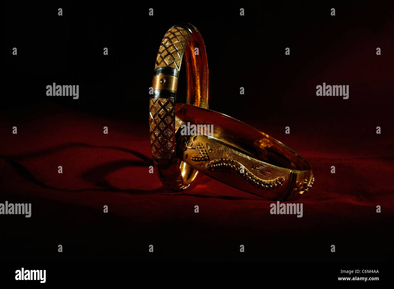 Indian gold bangle hi-res stock photography and images - Alamy