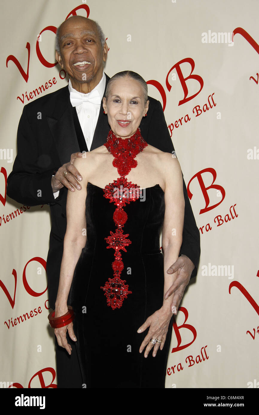 Carmen de lavallade and geoffrey holder hi-res stock photography and ...
