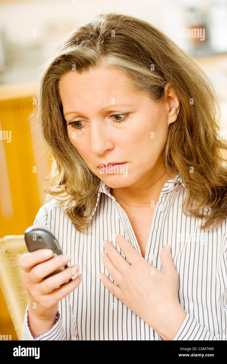 Receiving a sms with hi-res stock photography and images - Alamy