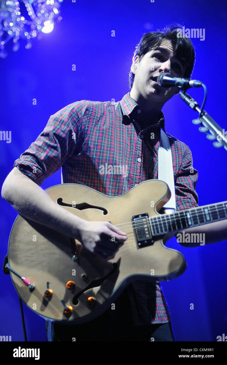 Vampire weekend band hi-res stock photography and images - Alamy