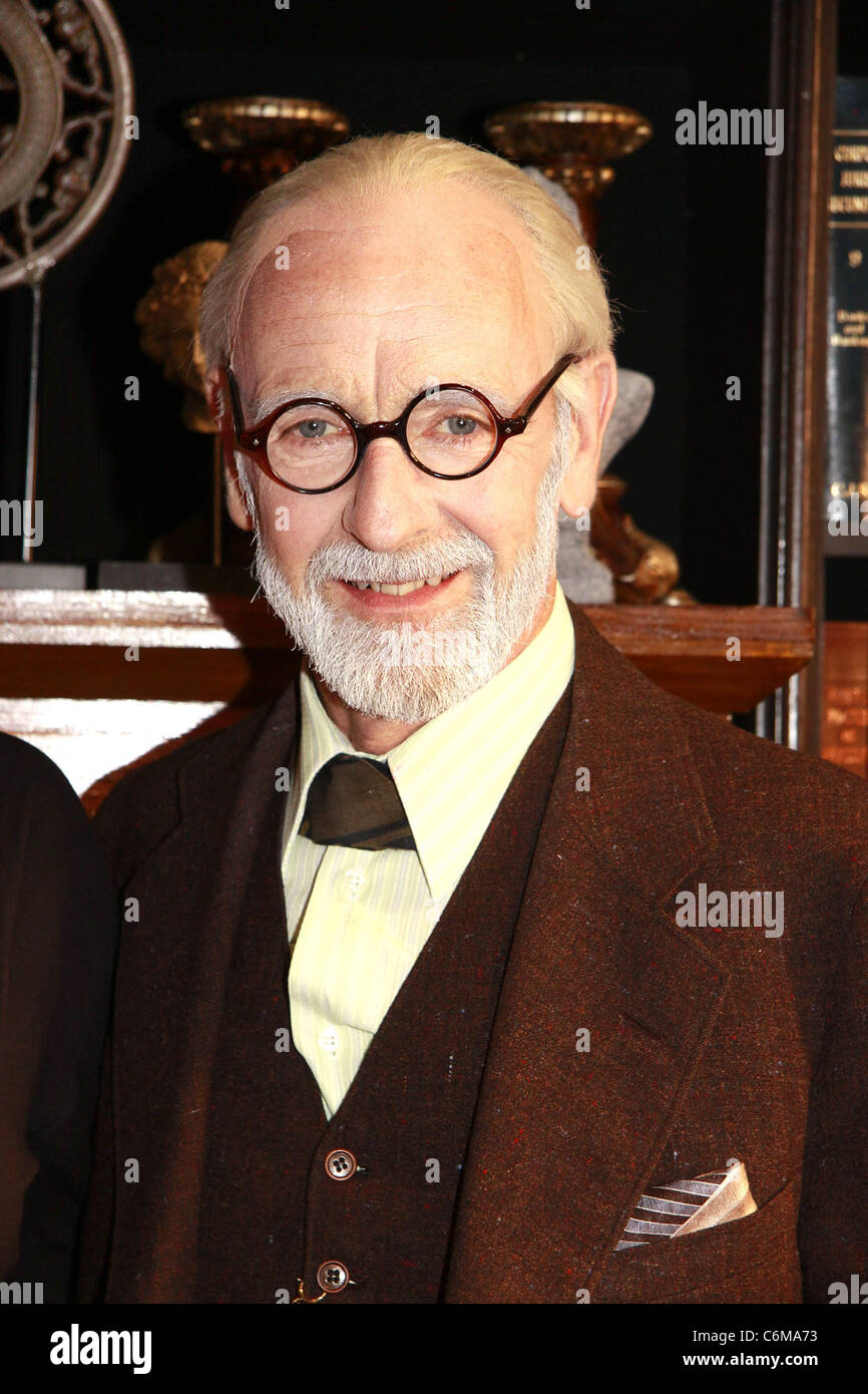 Martin Rayner (as Sigmund Freud) Marcia Gay Harden visits the cast of ...