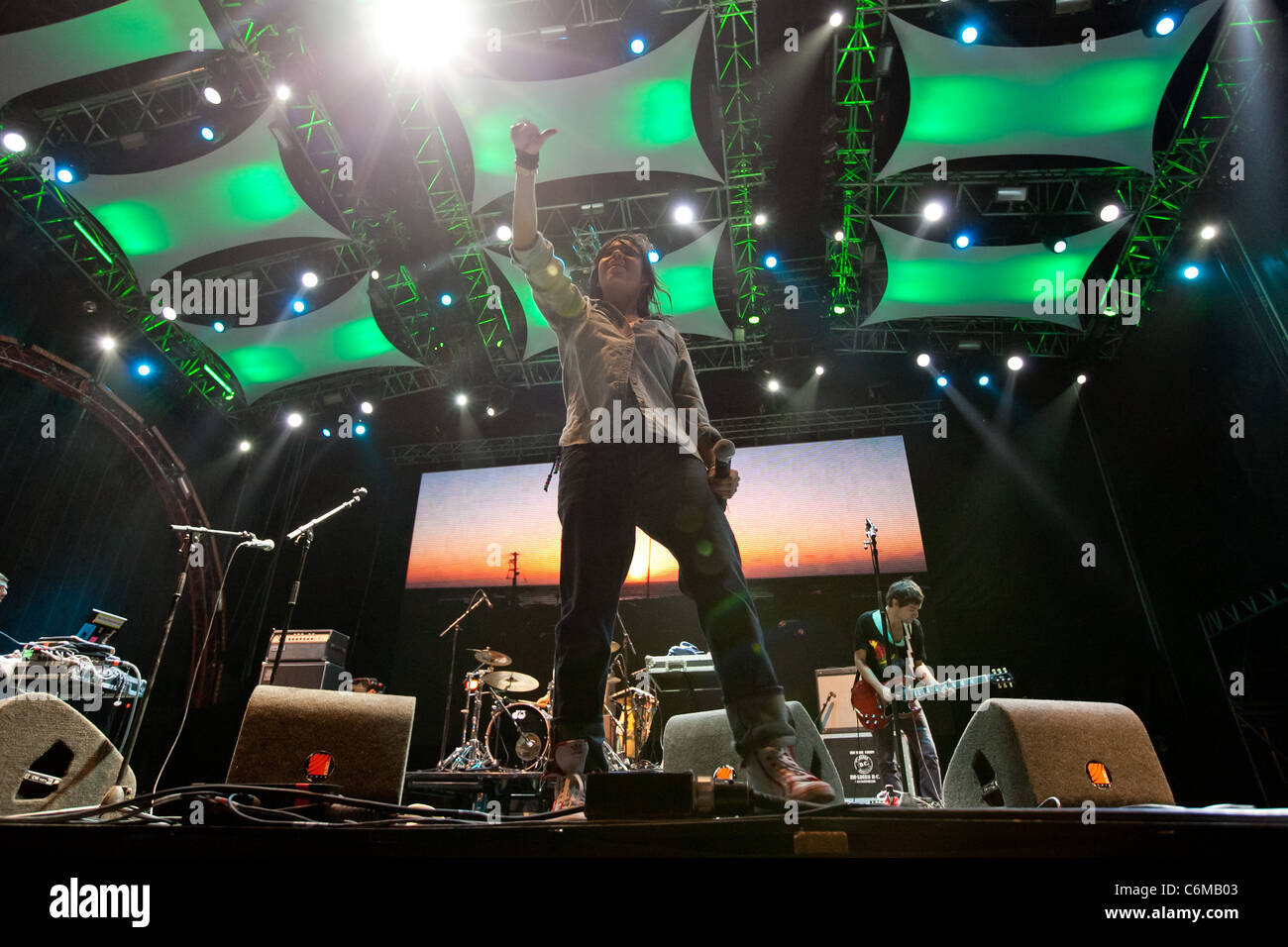 Bomba estereo hi-res stock photography and images - Alamy