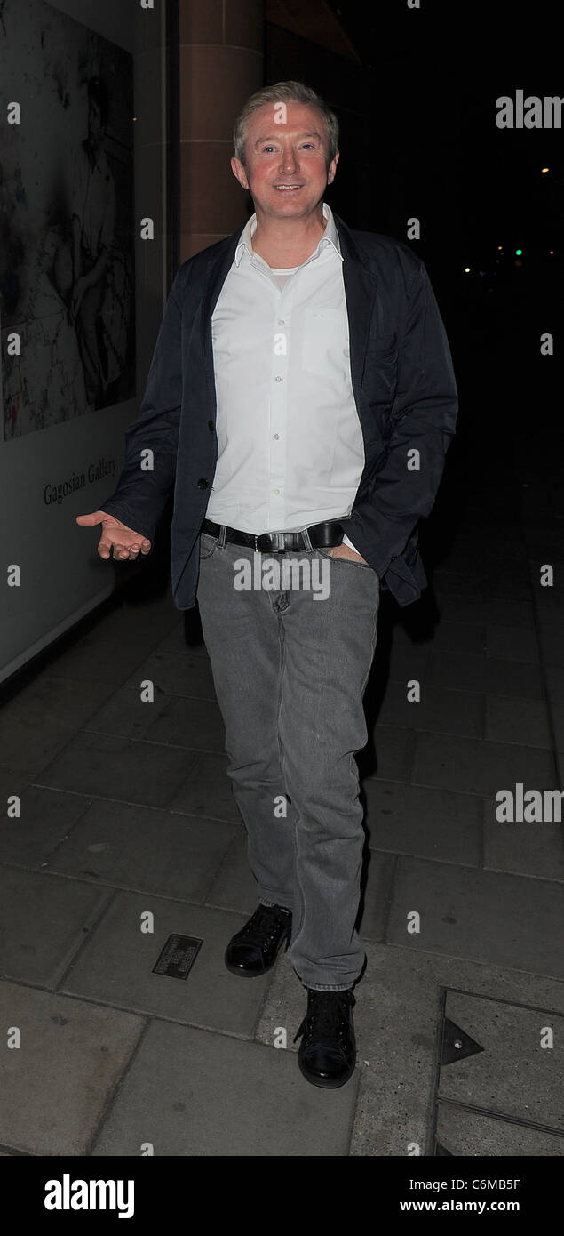 X Factor judge Louis Walsh gives a homeless man Â£20 as he leaves 'C ...