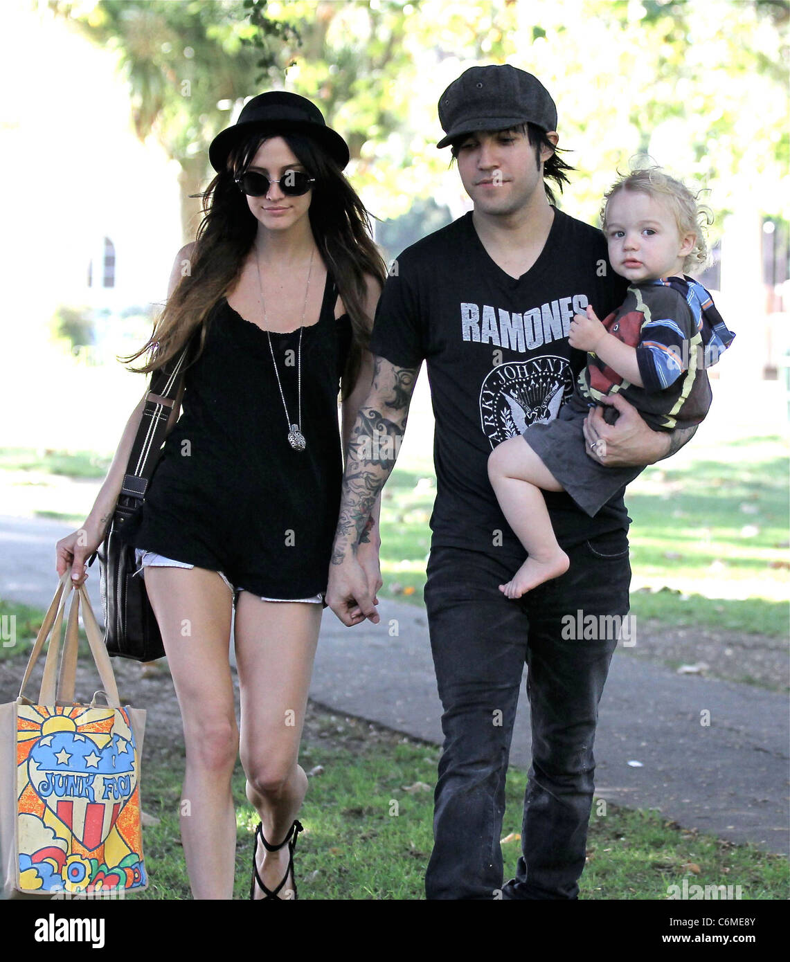 Pete wentz and ashlee simpson hi-res stock photography and images - Alamy