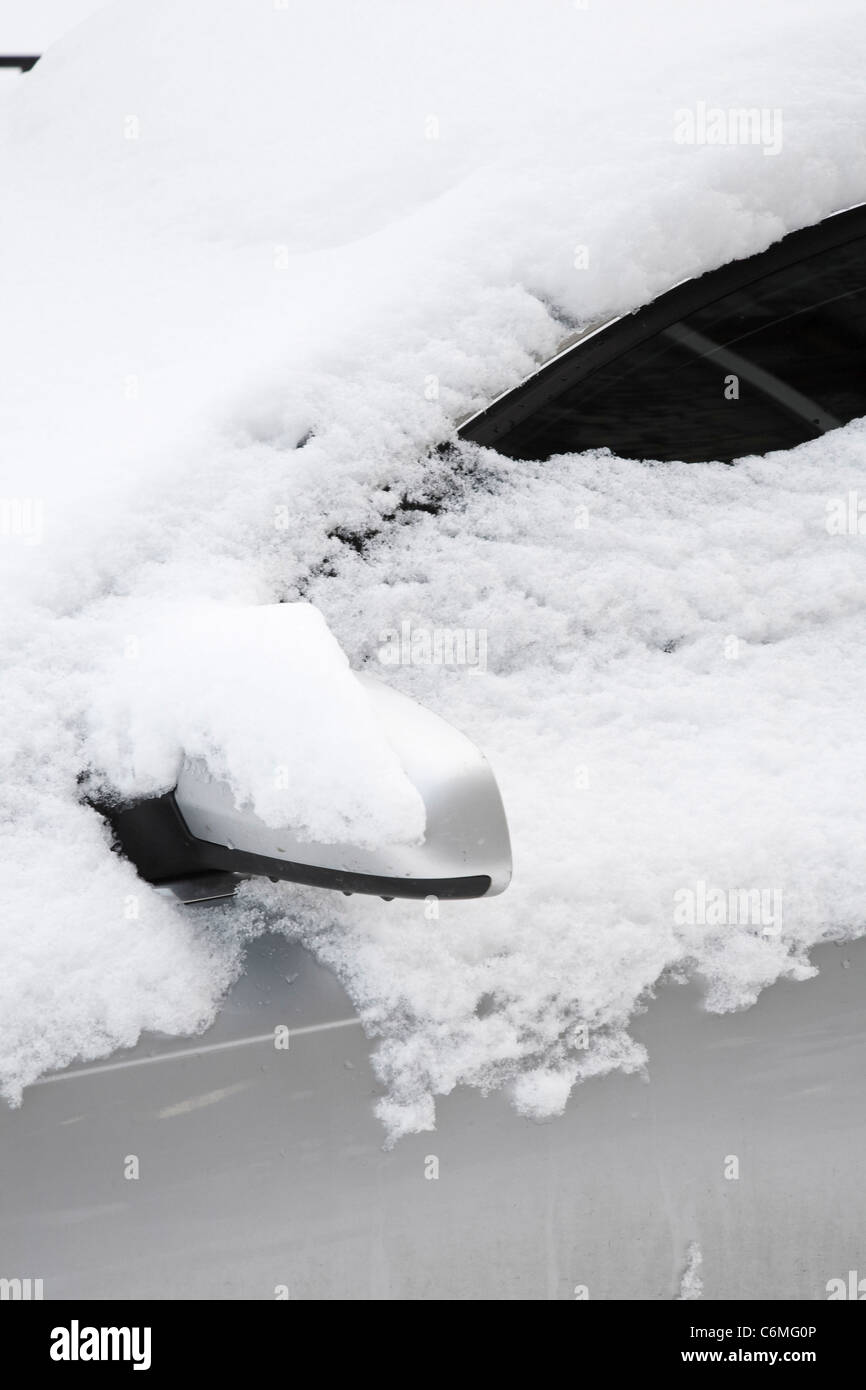 Windshield covers hi-res stock photography and images - Alamy
