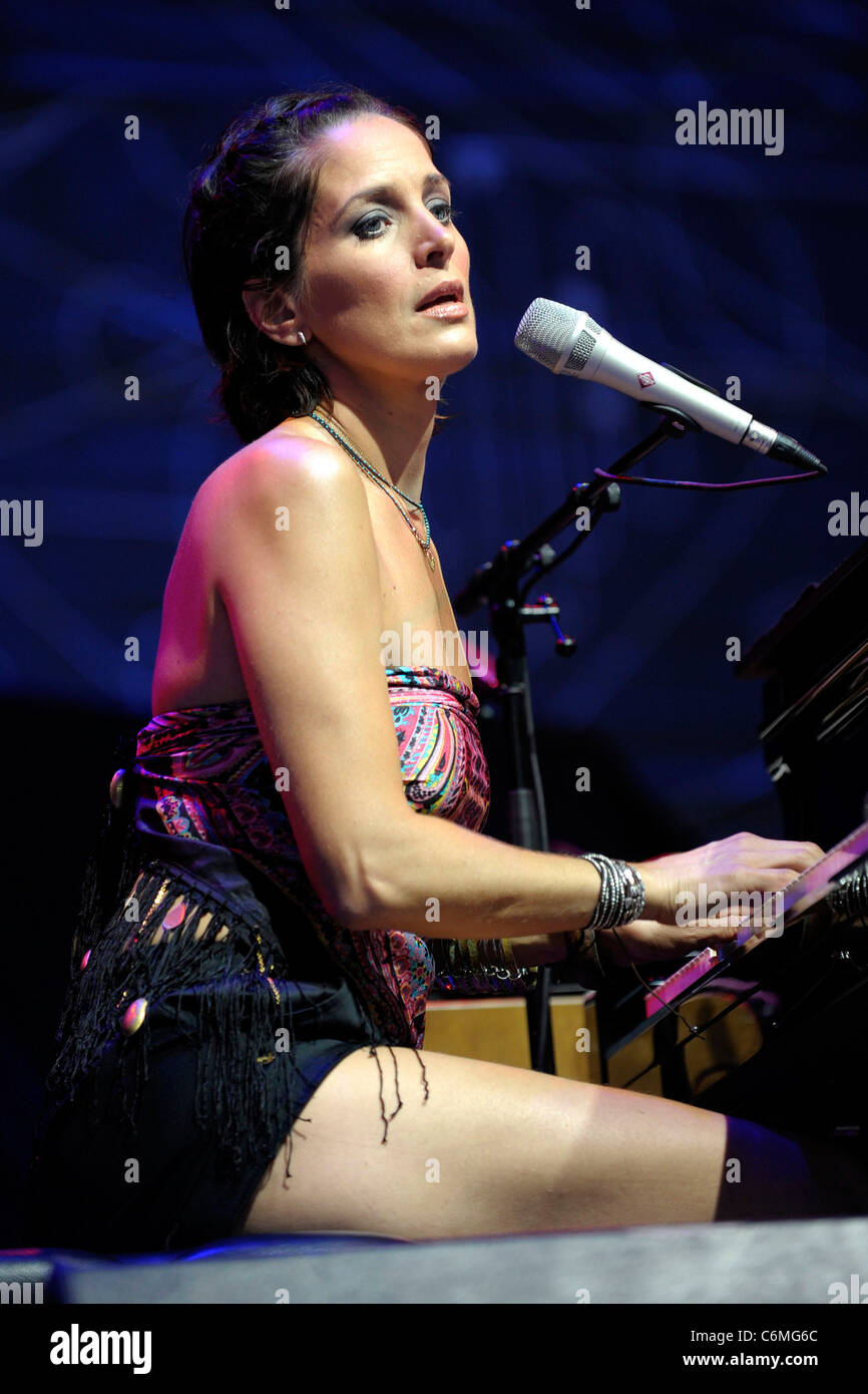 Chantal Kreviazuk Performs During Lilith Fair 2010 At The Molson