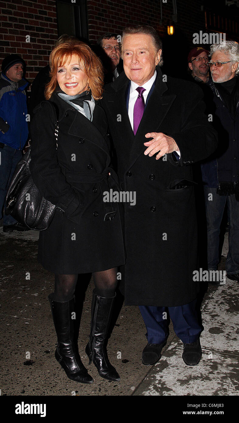 David Letterman Outside The Ed Sullivan Theatre New York City High ...