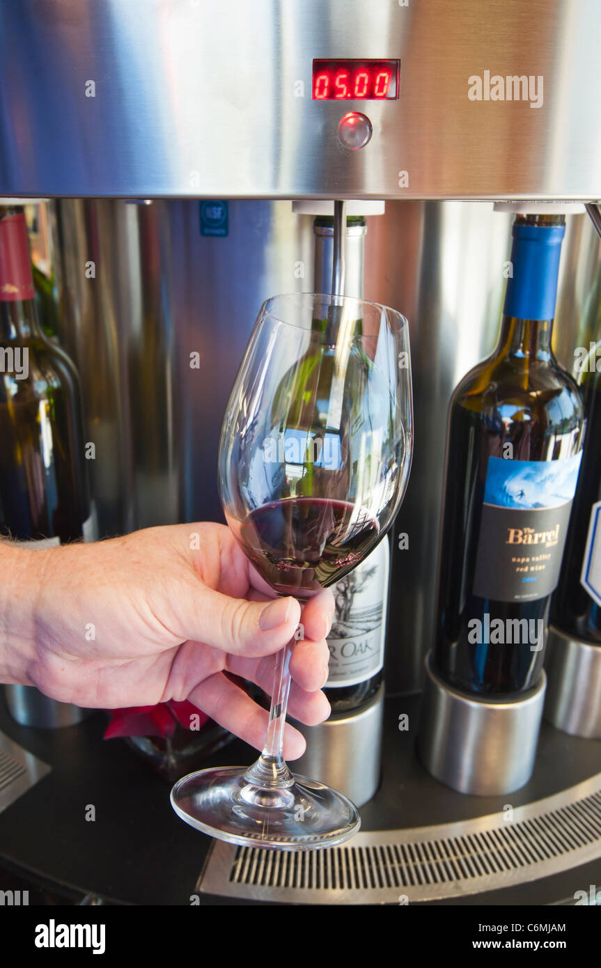 Enomatic machine hi-res stock photography and images - Alamy