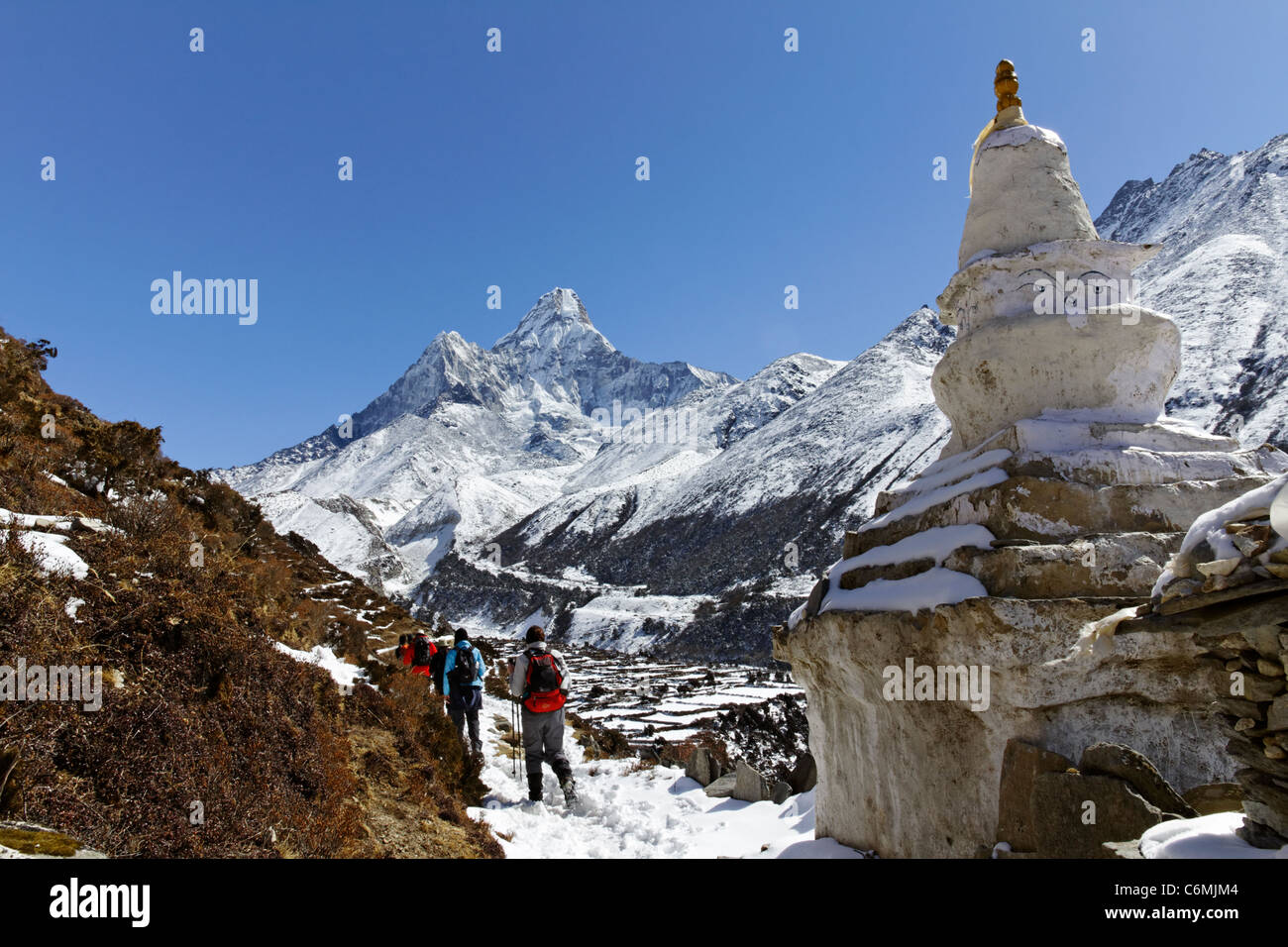 Ama dablam himalayas nepal hi-res stock photography and images - Alamy