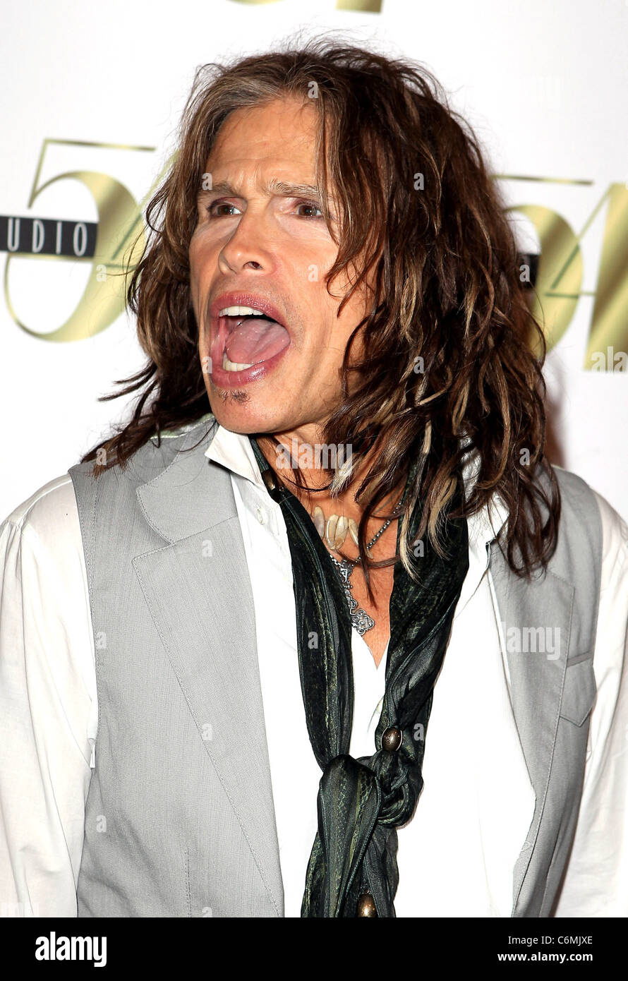 Steven tyler studio hi-res stock photography and images - Alamy