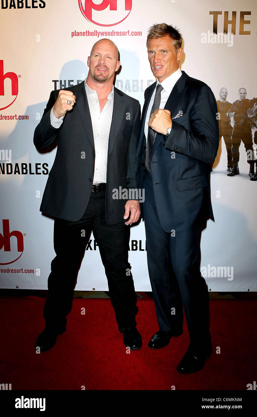 Steve austin expendables hi-res stock photography and images - Alamy